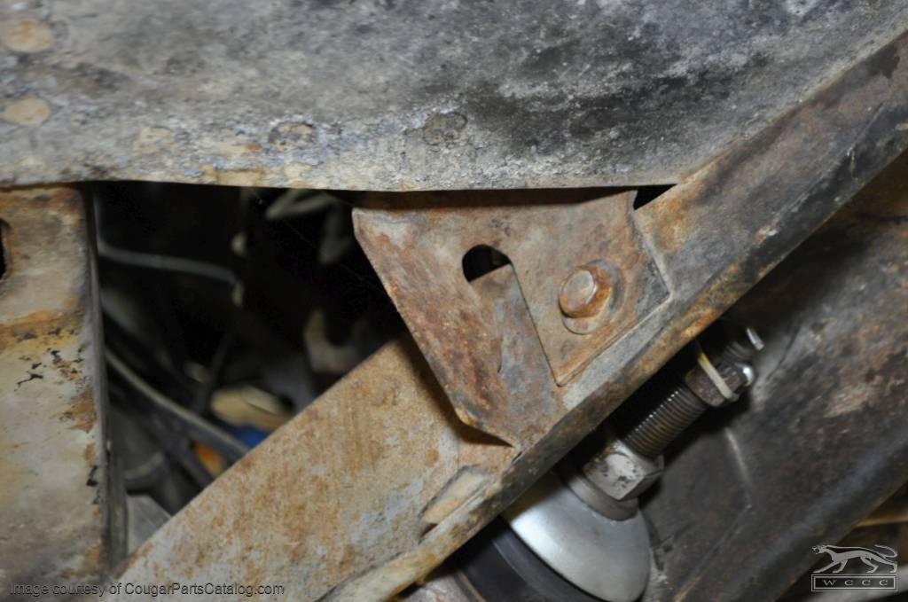 Mounting Brackets - Radiator - Lower - PAIR - Repro ~ 1968 - 1970 ...